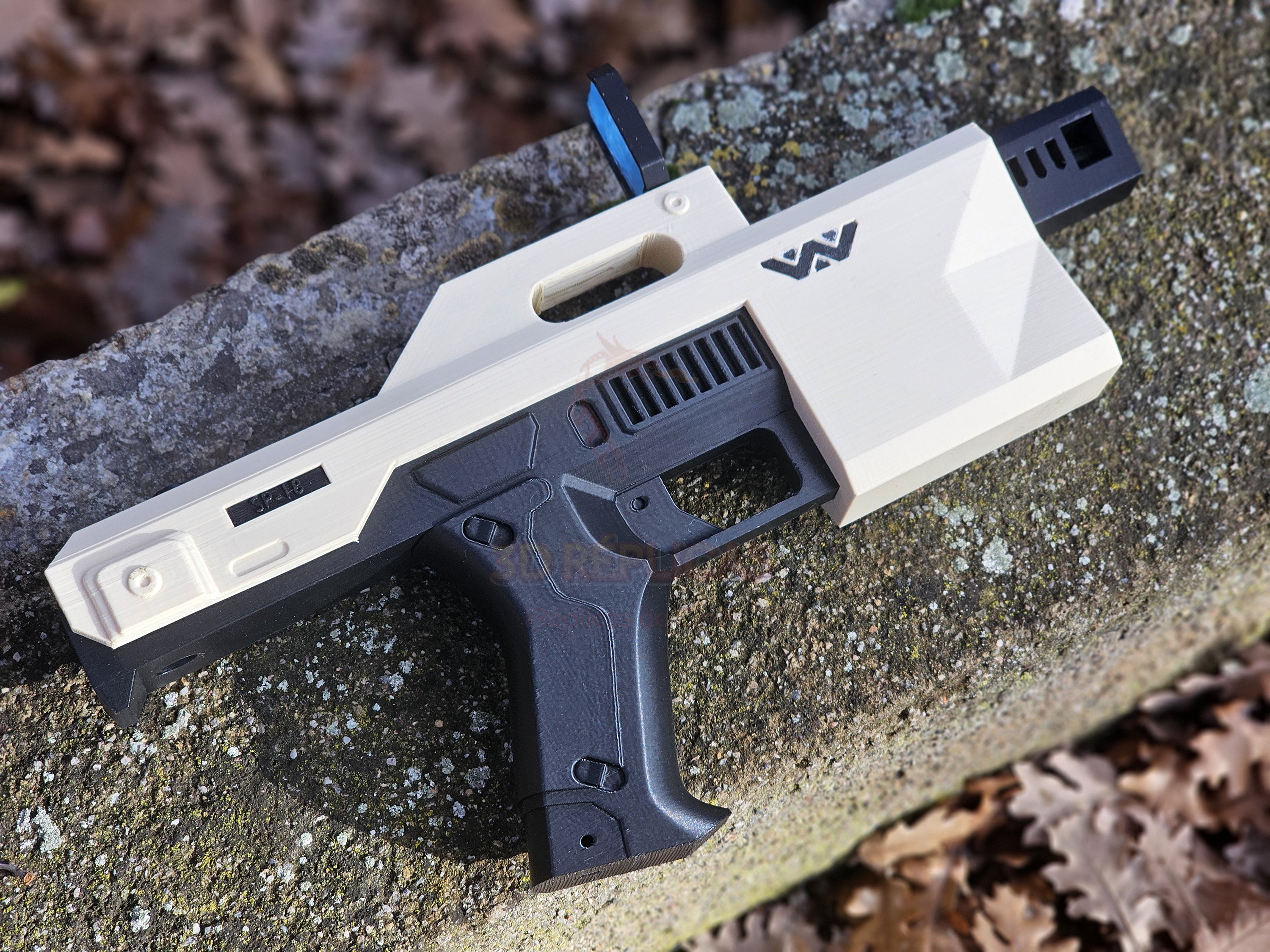 Predator Badlands SP-18 WY Gun SMG Rifle Blaster Prop Replica Weyland ...