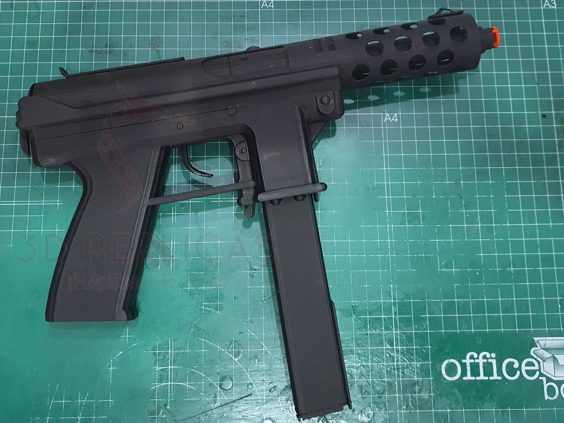 Tech 9 Machine Gun